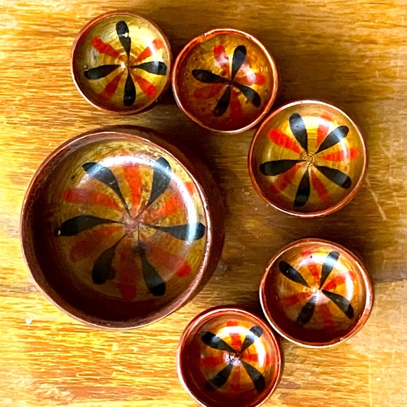 Dining | One Large And Five Small Lathe Turned Hand Painted Spice Bowls ...